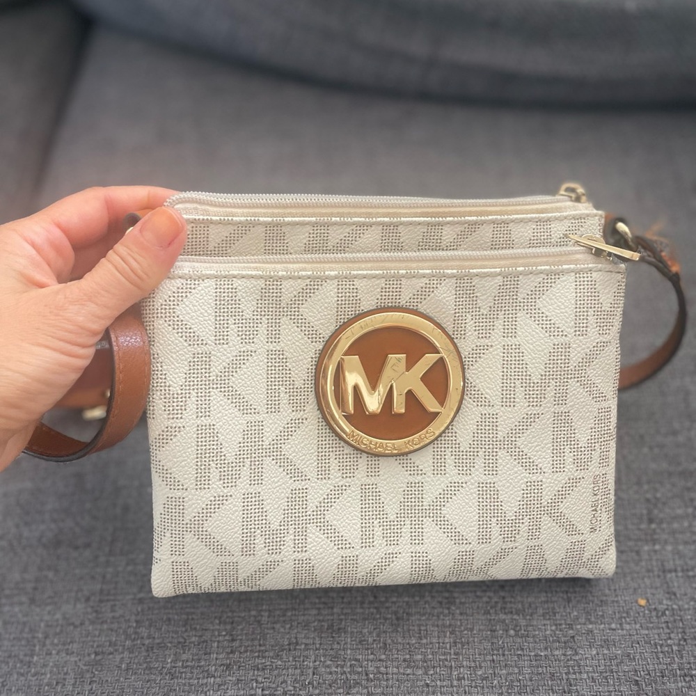 Michael Kors Vanilla Gold Mk Logo Crossbody Travel Bag - Gem